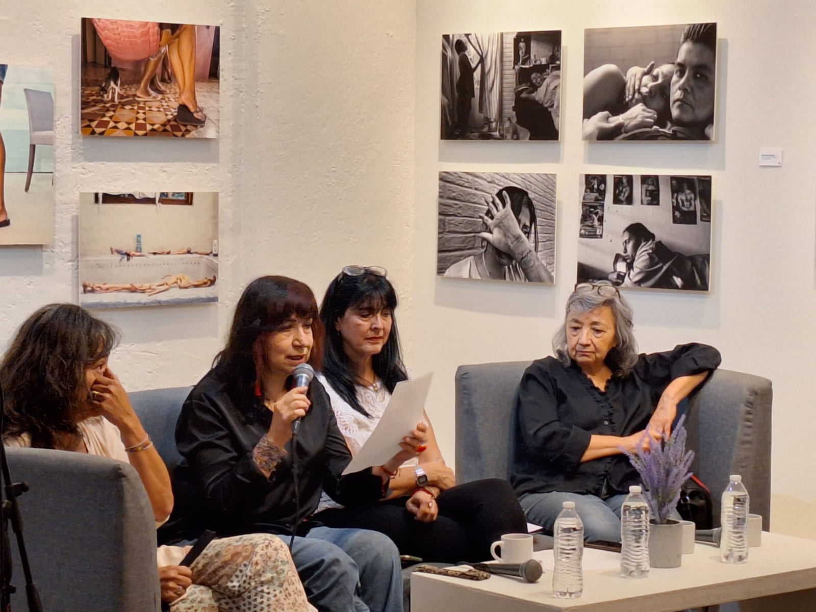 DIALOGAN SOBRE MUJERES FOTOPERIODISTAS ESENCIALES PARA ENTENDER EL ...